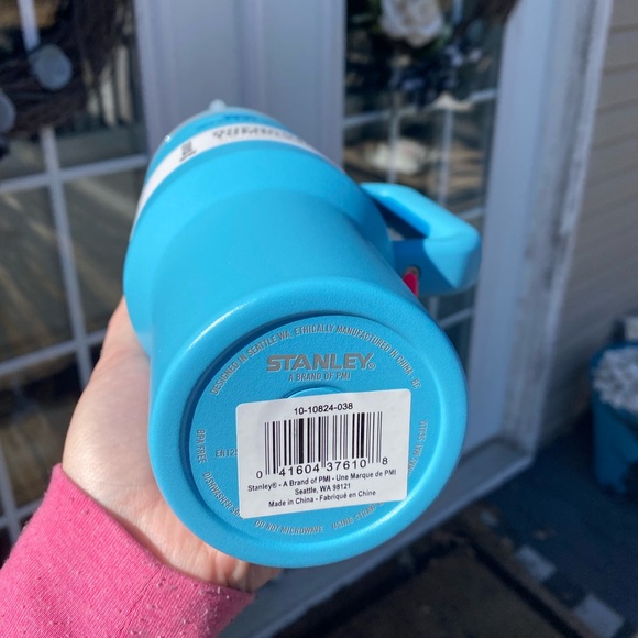 Stanley | Dining | Pool Stanley Adventure Quencher | Poshmark